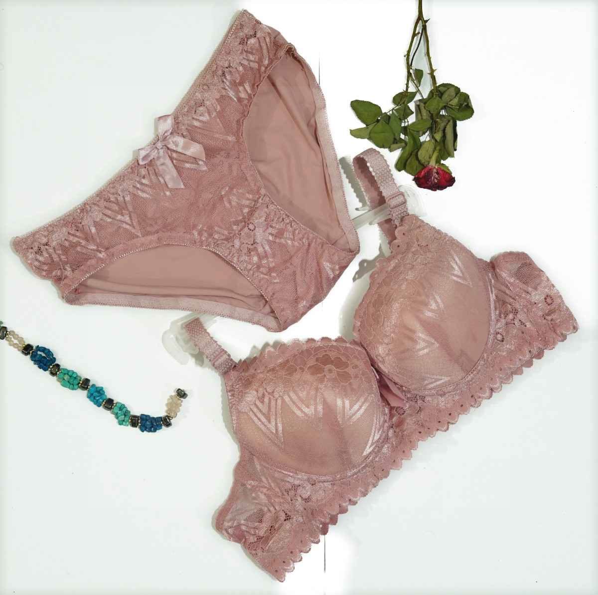 Full Laced Cup Padded Bra – The Feminique